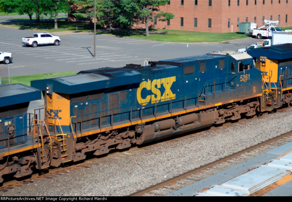 CSX 5261